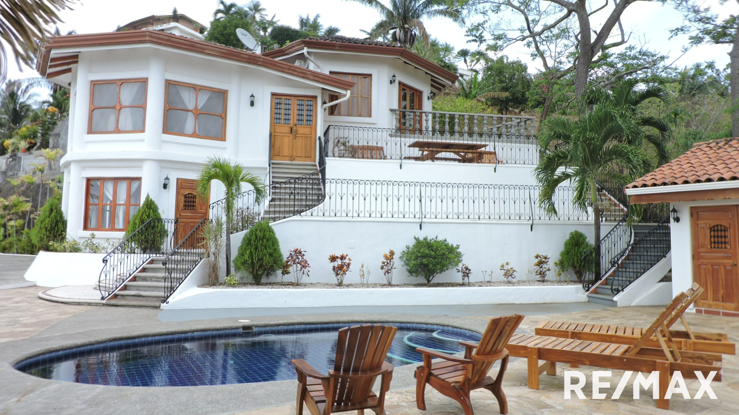 Casa Buena Vista | RE/MAX Costa Rica Real Estate