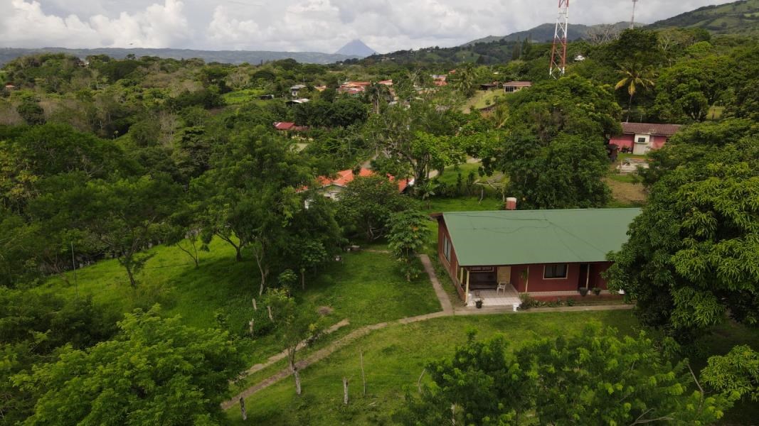 Tronadora house for sale near Arenal Lake Costa Rica with acreage ...